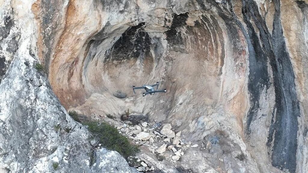 7,000-year-old cave paintings discovered in Spain using drones ...