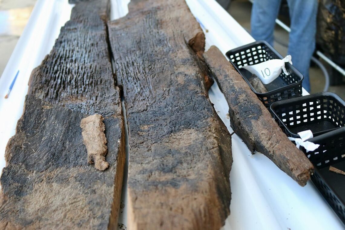 Cache of ancient canoes found in Lake Mendota, archaeologists say ...