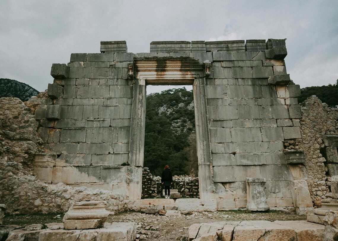 Lost treasures of Lithuanian and Polish rulers discovered in Vilnius ...