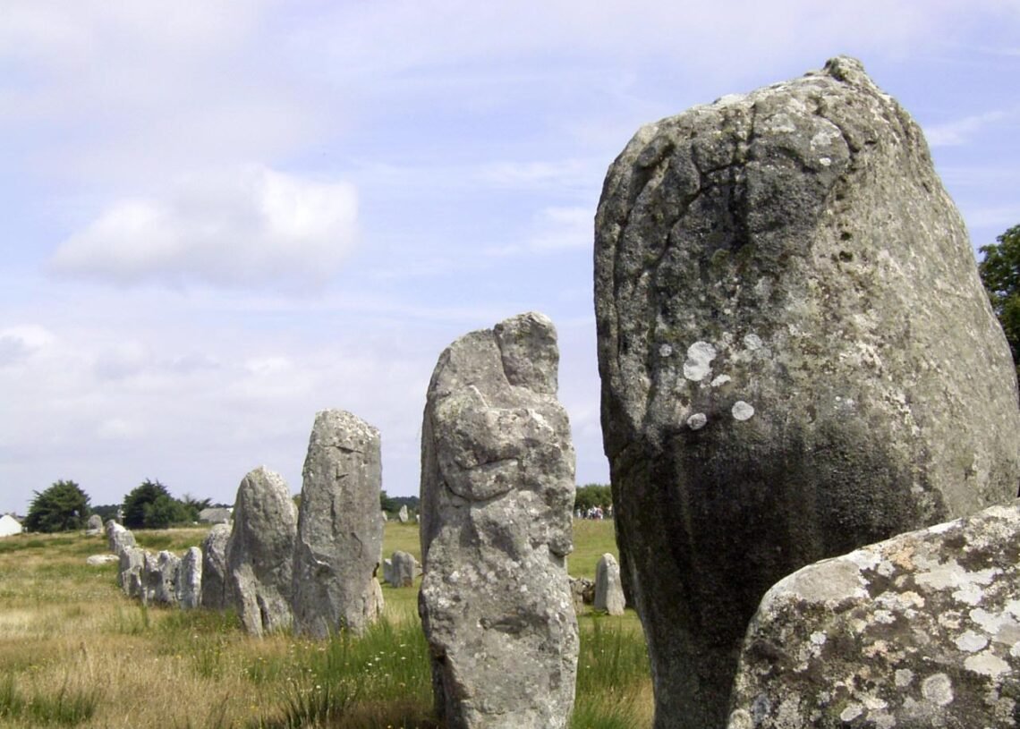 Rock carvings of ancient Egyptian pharaohs discovered underwater near ...
