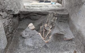 Children’s graffiti depicting gladiators found in Pompeii | Archaeology ...