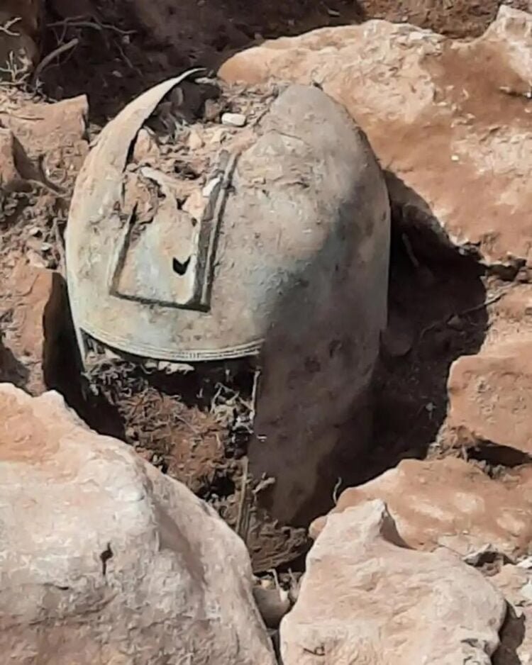 2,500-year-old Greek-Illyrian helmet found near Zakotorac, Croatia ...