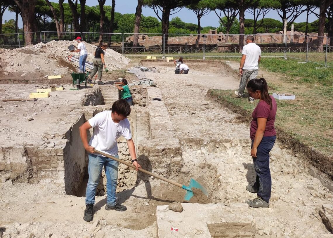 6-year-old finds 50,000-year-old Neanderthal axe on Sussex beach ...
