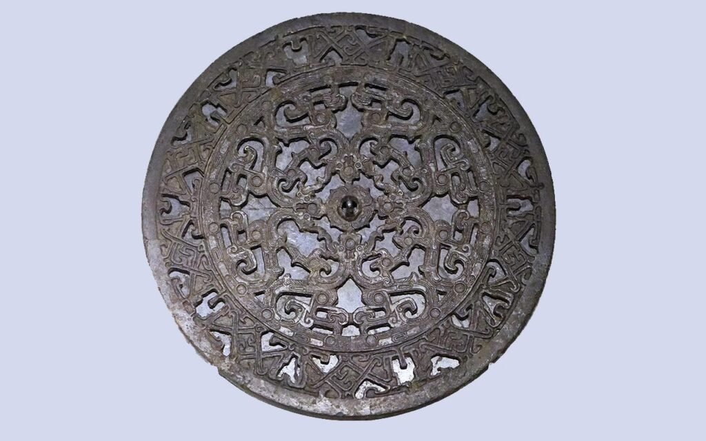 Ancient bronze mirrors reveal how politics and industry shaped early ...