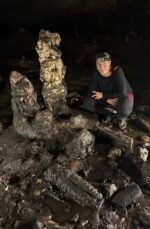 Over 100 prehistoric structures uncovered in Cova Dones cave, Spain ...