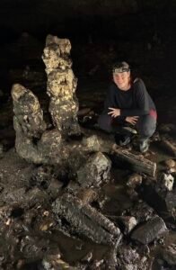 Over 100 prehistoric structures uncovered in Cova Dones cave, Spain ...