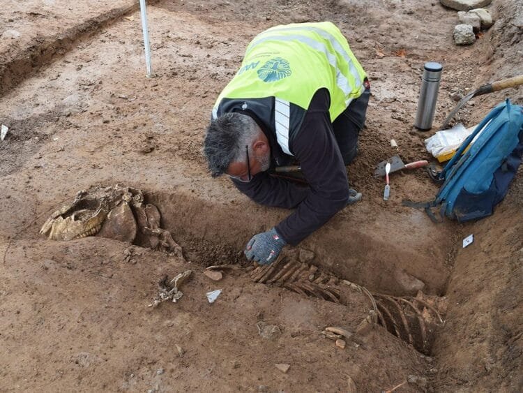 17 Roman graves unearthed in Heidelberg-Neuenheim | Archaeology News ...